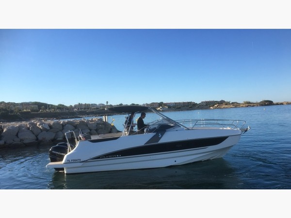 Jeanneau and Prestige Yacht dealer - shipyard and brokerage on French ...